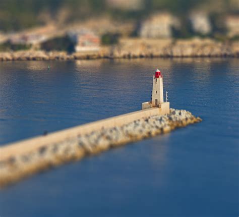 more then 50 miniature faked tilt shift photos created using artensoft