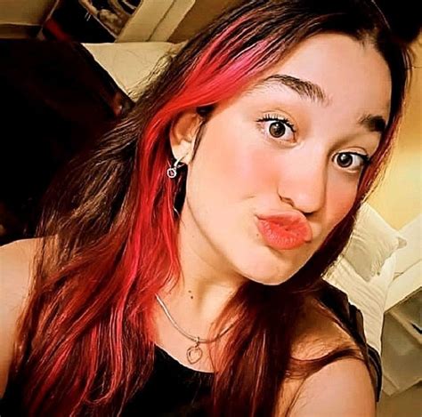 15 Ideias De Emily Vick Fotos De Rosto Profissionais Celebridades Loiras Celebridades Magras