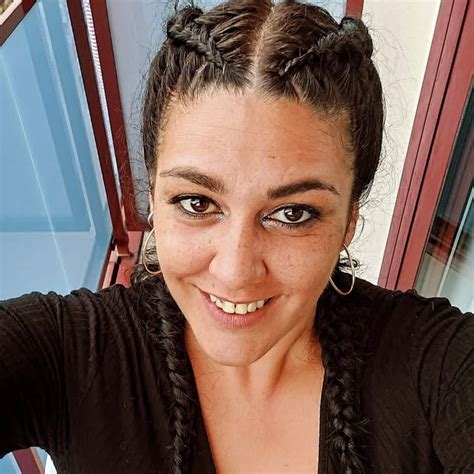 Laia Laiaseiz On Threads