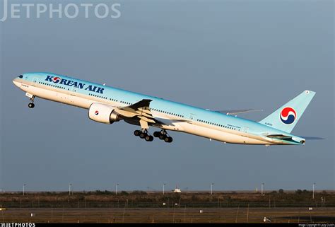 Hl8250 Boeing 777 3b5er Korean Air Lazy Clutch Jetphotos
