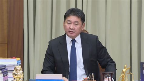 Монгол Улсын Ерөнхийлөгч У Хүрэлсүх нүүрсний хэрэгт холбогдсон улс төрчдийг зарлахыг шаардлаа