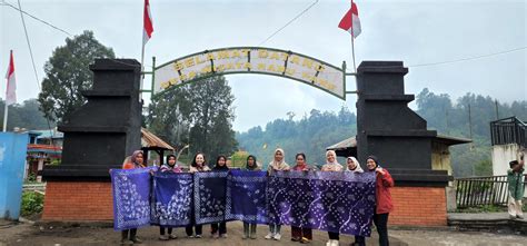 Warga Suku Tengger Di Desa Ranupani Mulai Membuat Batik Khas Jatim