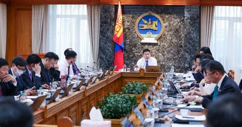 ШУТИС ийн Геологи уул уурхайн сургуулийг Монгол Улсын анхны Ерөнхийлөгч П Очирбатын нэрэмжит