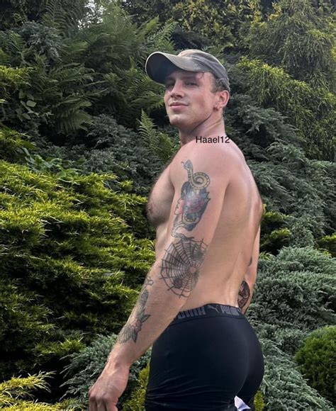 Who Ordered Muscle Butt Rhesquats