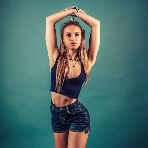 Premium Ai Image Attractive Girl Dancing Twerk