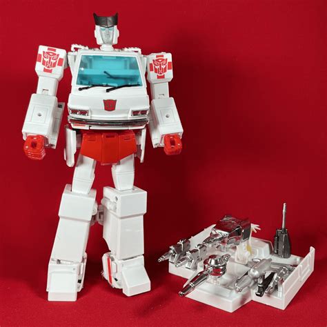 Transformers Masterpiece Ko Ratchet Complete Loose Figure