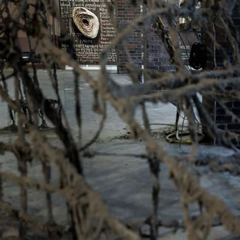 ‘테이트 모던의 터빈 홀에서 이미래 작가가 전시를 🫢 예술을 산책하듯 가볍게 즐기는 아트 정보 큐레이션 서비스