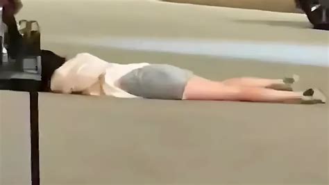 도로 위 민망한 순간 YouTube