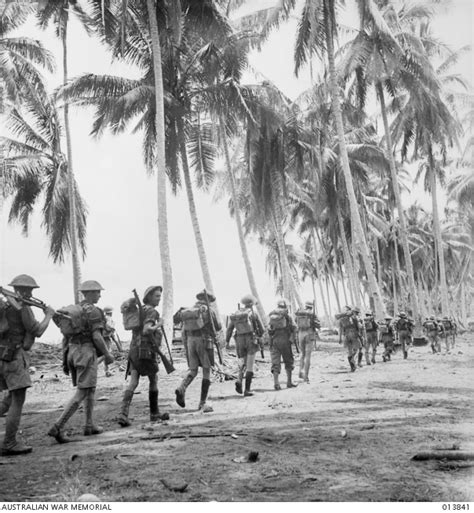 Papua Gona Australian Troops Move Down The Coast Towards Buna
