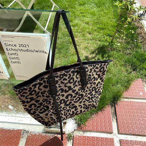 가바바 여성 가방 표범 무늬 토트백 G78876