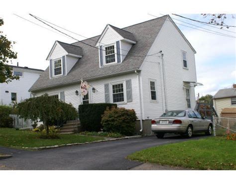 17 Marguerite Ave Waltham Ma 02452 Redfin