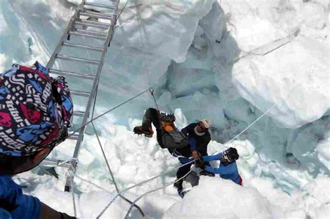 Mount Everest Avalanche Death Toll Rises To 13 The Two Way Npr