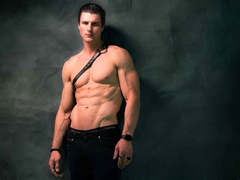 Jesse Cronk James Yates Models Themodernman Eu