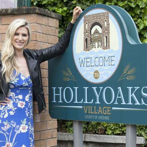 Hollyoaks Sarah Jayne Dunn Hopes To Swap Soaps After Mandy Exit