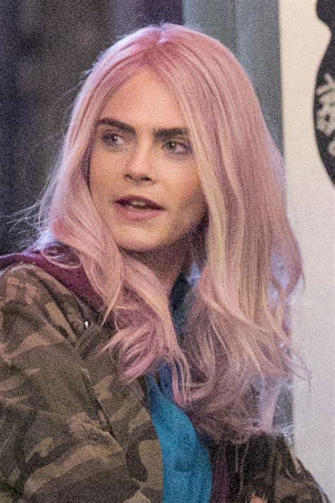 Cara Delevingne S Hairstyles Hair Colors Steal Her Style