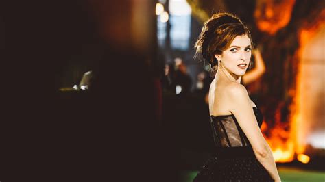 Bill Hader And Anna Kendrick Have Been Dating For Over A Year Grazia