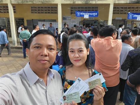 ឯកឧត្ដម ស្រី សុភ័ក្រ្ត អភិបាលរងខេត្ដ និងភរិយា បានអញ្ជើញចូលរួមបោះឆ្នោតជ្រើសតាំងតំណាងរាស្ត្រ