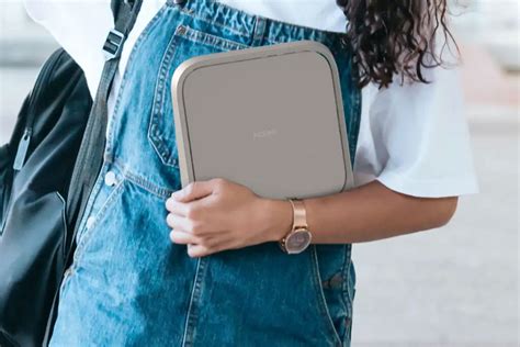 XGIMI Elfin Flip Portable Smart Projector: It “Folds” And Slips Into A ...