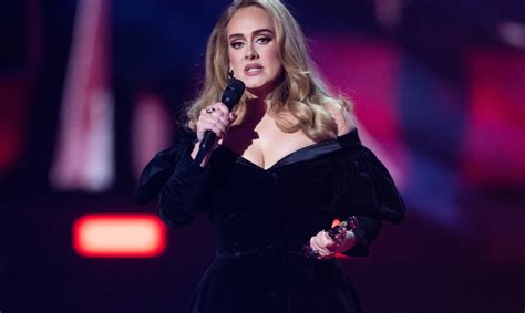 Adele Emotionaler Abschied Auf Bühne Schrecklichstes Jahr