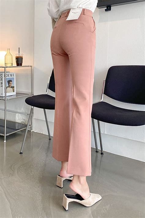 Kr 페미닌한 무드의 슬랙스는 어떠세요👀 베이직한 2컬러 핑꾸🌈 시그니처