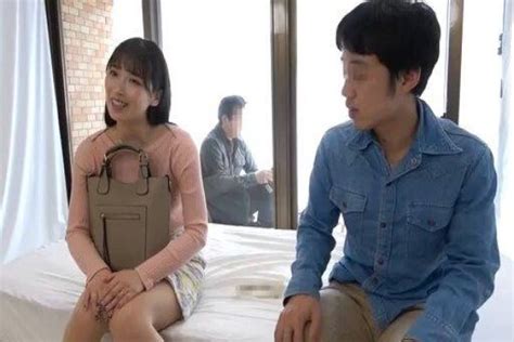 DVMM 一般男女モニタリングAV 近親相姦しちゃった母子のその後まで追跡スペシャル マジックミラーの向こうには再婚したての父親巨乳の新しいお母さんと童貞の息子が 人っきりの密室で筆
