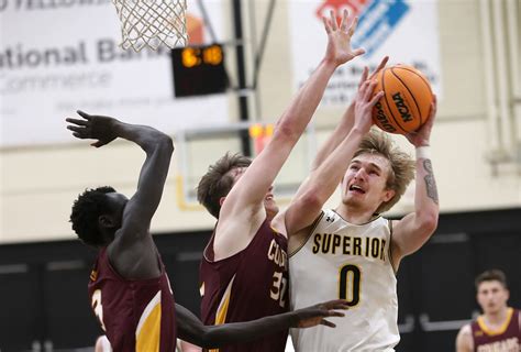 Yellowjackets Report Uws Hoops Teams Pull Out Key Wins Superior
