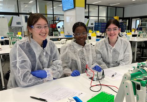Year 11 Forensic Biology Workshop At Flinders University Concordia