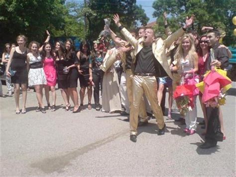 6 златни момчета абитуриенти