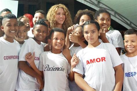 Shakira Pies Descalzos Foundation