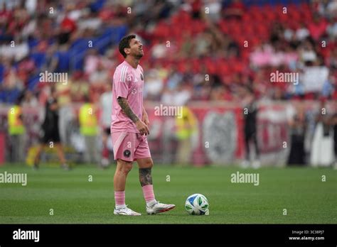 Inter Miamis Lionel Messi 10 Warms Up Before An Mls Soccer Match