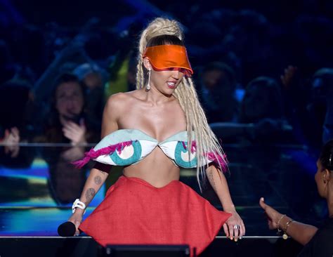 Miley Cyrus Craziest Outfits At The 2015 Mtv Vmas