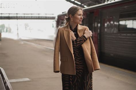 Девушка на вокзале Фотосессия Идеи для фото Осенние фото