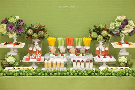 Mesa Dulce De Frutas Y Vegetales