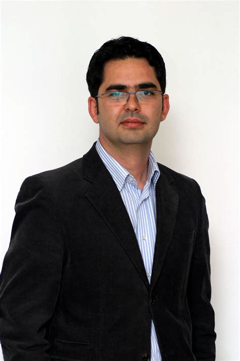 Ozgur Ozdamar