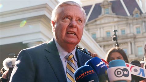 Сенатор от САЩ Тези в Русия които смятат че президентът Тръмп не е сериозен в намерението си