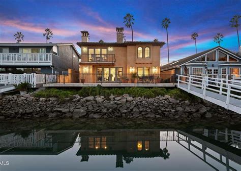 2790 Sailor Ave Ventura Ca 93001 Mls V1 26796 Redfin
