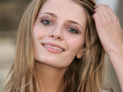 Poze Mischa Barton Actor Poza 13 Din 125 Cinemagiaro