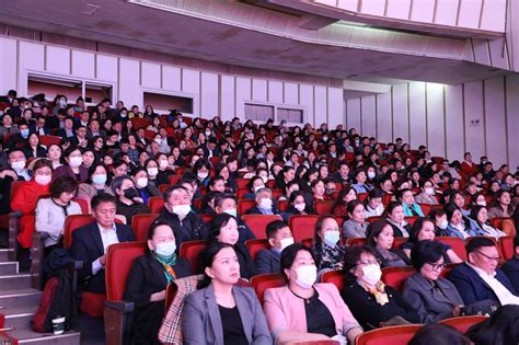 Үндсэн хуулийн өөрчлөлтийн төсөлд эрүүл мэндийн салбарын саналыг авлаа