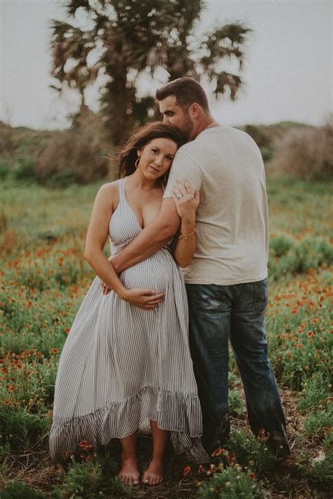 Reagan Aleea — East Coast Maternity Session Brittany And Wes