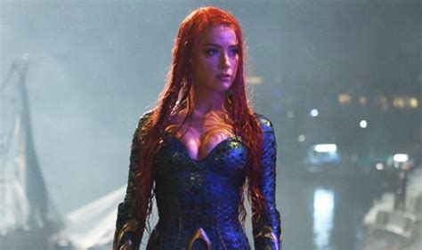 Aquaman Incredible FIRST Look At Amber Heard As Mera Using Her Powers