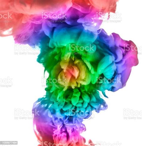 물에 아크릴 색상과 잉크 추상 프레임 배경입니다 흰색으로 격리됩니다 0명에 대한 스톡 사진 및 기타 이미지 0명 개념 개념과 주제 Istock