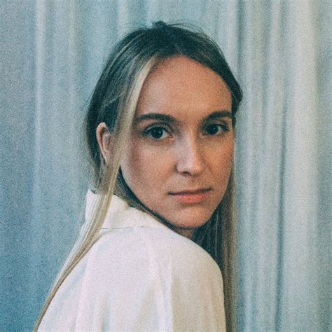 Introducing Frida Blomberg With Debut Single Closer