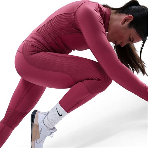 Nike Womens Performance Gym Legging Sweet Beetwht