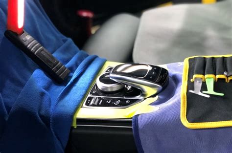 Защита элементов салона автомобиля