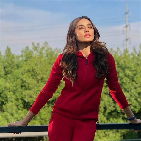 Sadia Khan S Biography Portfolio Images Photos HD Pictures 2021