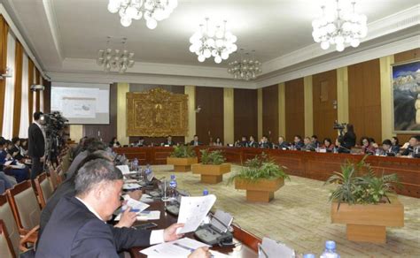 “Хөдөлмөрийн тухай хуулийн шинэчилсэн найруулгын төсөл” ийг хэлэлцэж санал солилцлоо News Mn