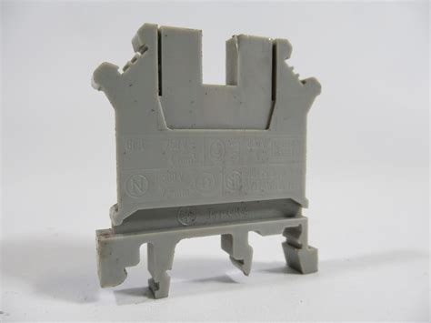 Phoenix Contact Uk4 Terminal Block Gr C 750v Lot Of 20 Used