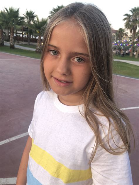 Isabella M S Modelbooking