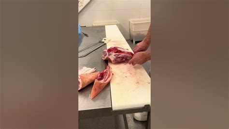 Partering Av Gris Svinebog Deboning Of Pork Youtube