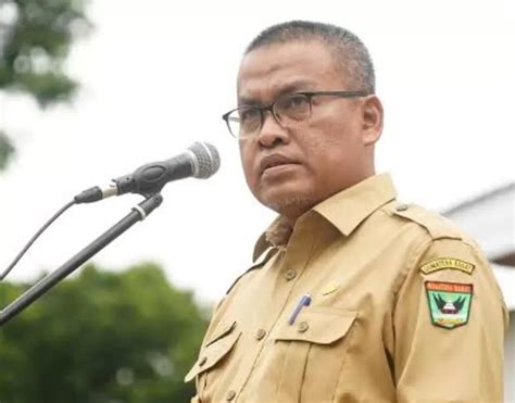 Arry Yuswandi Resmi Jadi Sekda Sumbar Birokrat Kesehatan Yang Naik Ke Puncak Strategi Pemerintahan